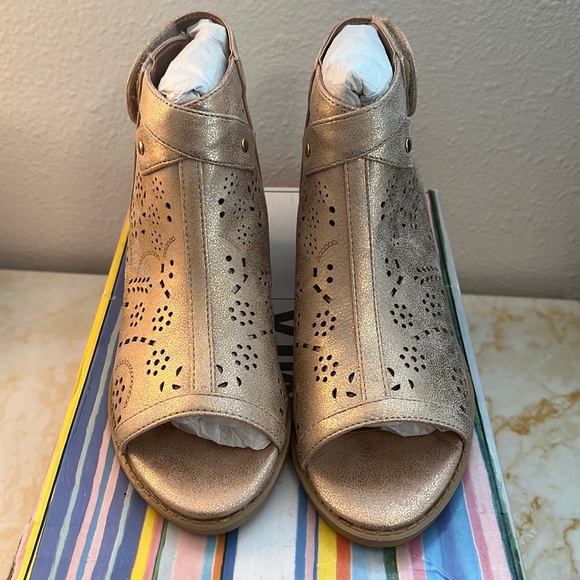 MIA | Shoes | Mia Dress Shoes | Poshmark